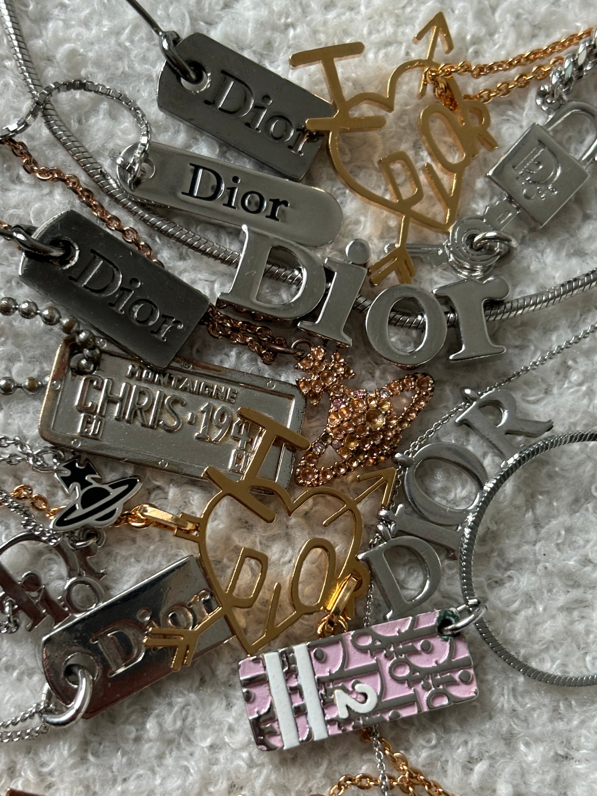 Vintage Clothing & Accessories Online Stores – Storeroom Vintage